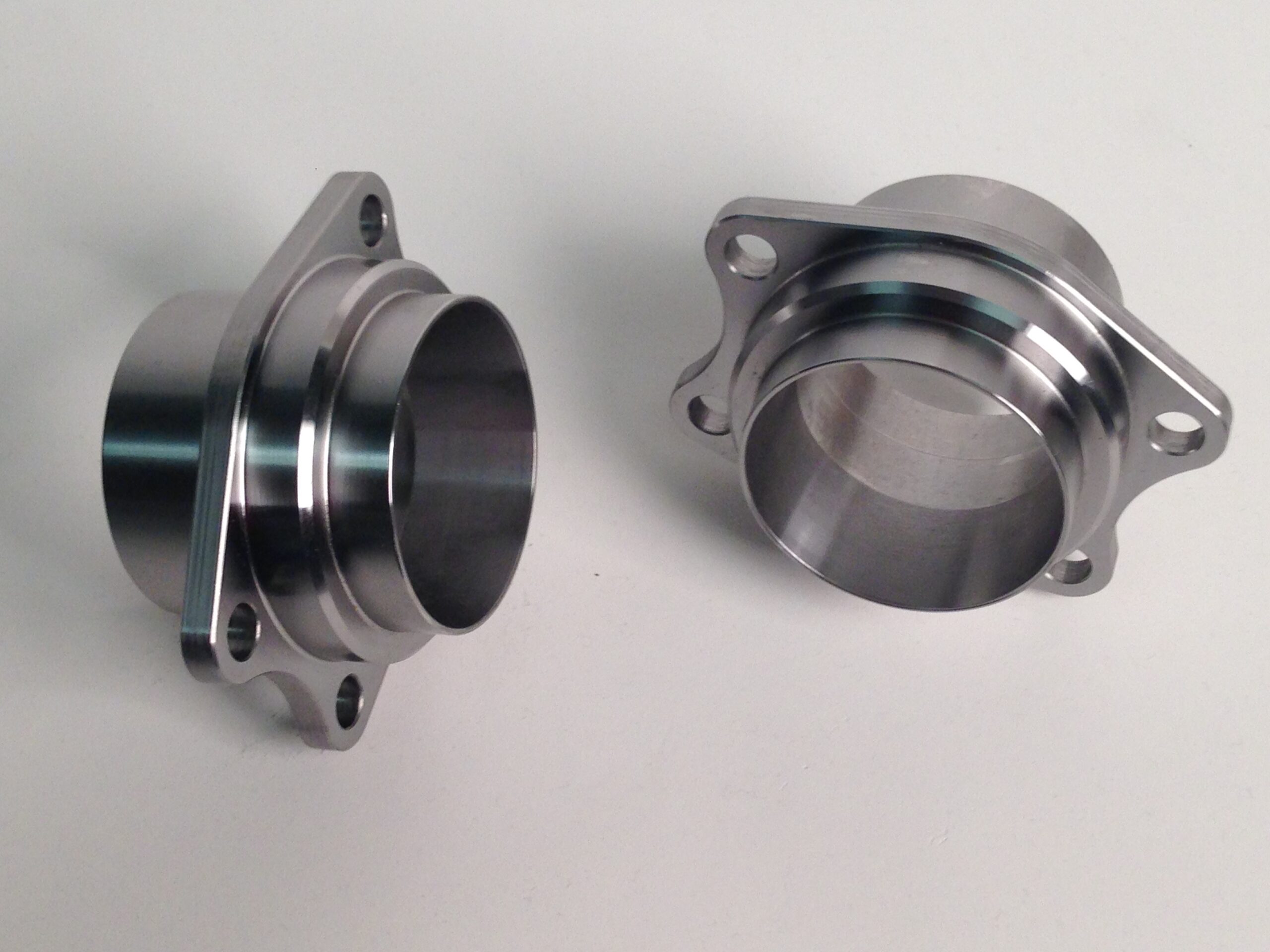 7700F - 8.8" Mustang C-Clip Housing Ends - Moser Engineering